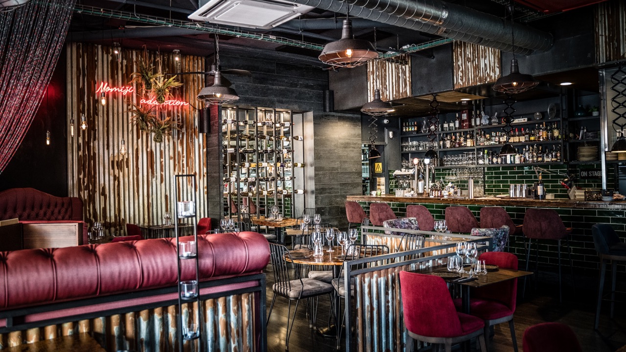 Vandal in trendy Santa Catalina