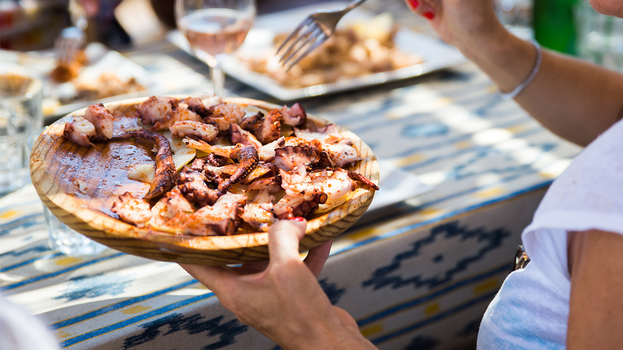 Try typical Mallorcan food