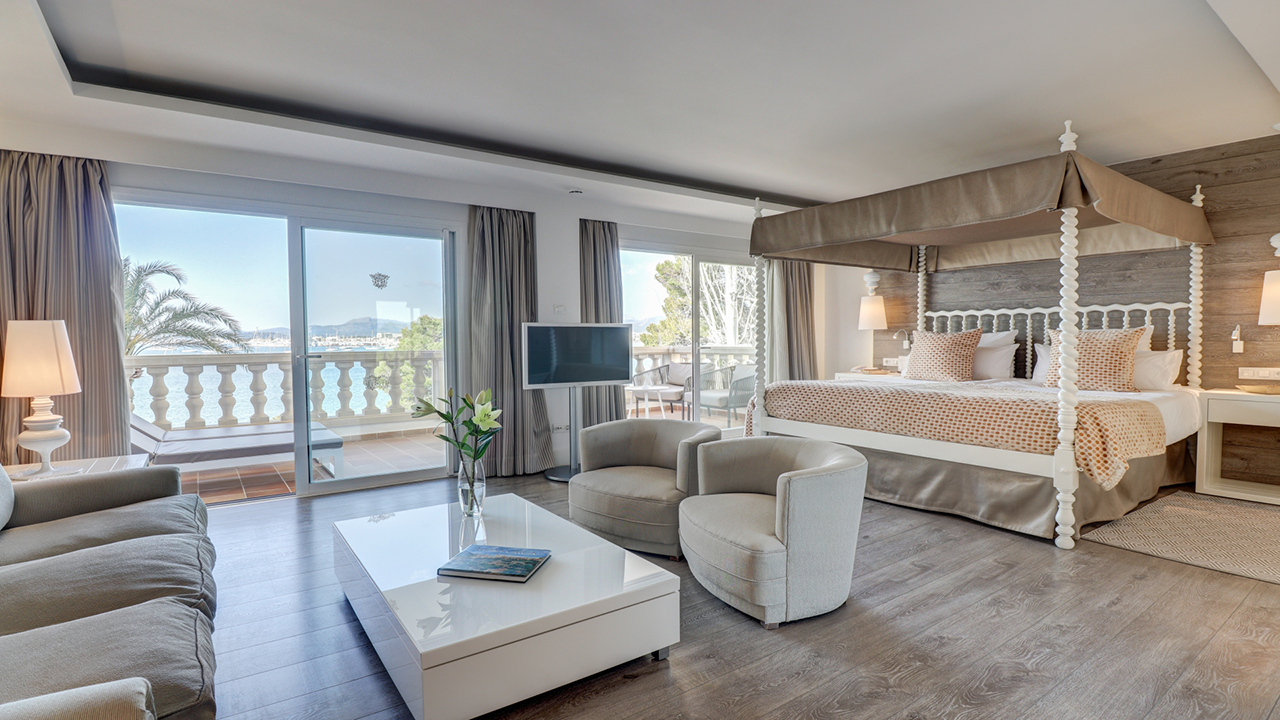 Illa D'Or Hotel Room
