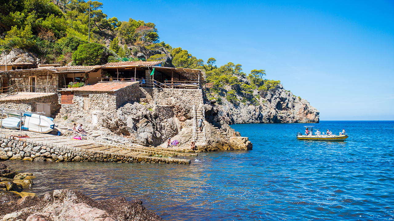 Ca’s Patro March, Cala Deià